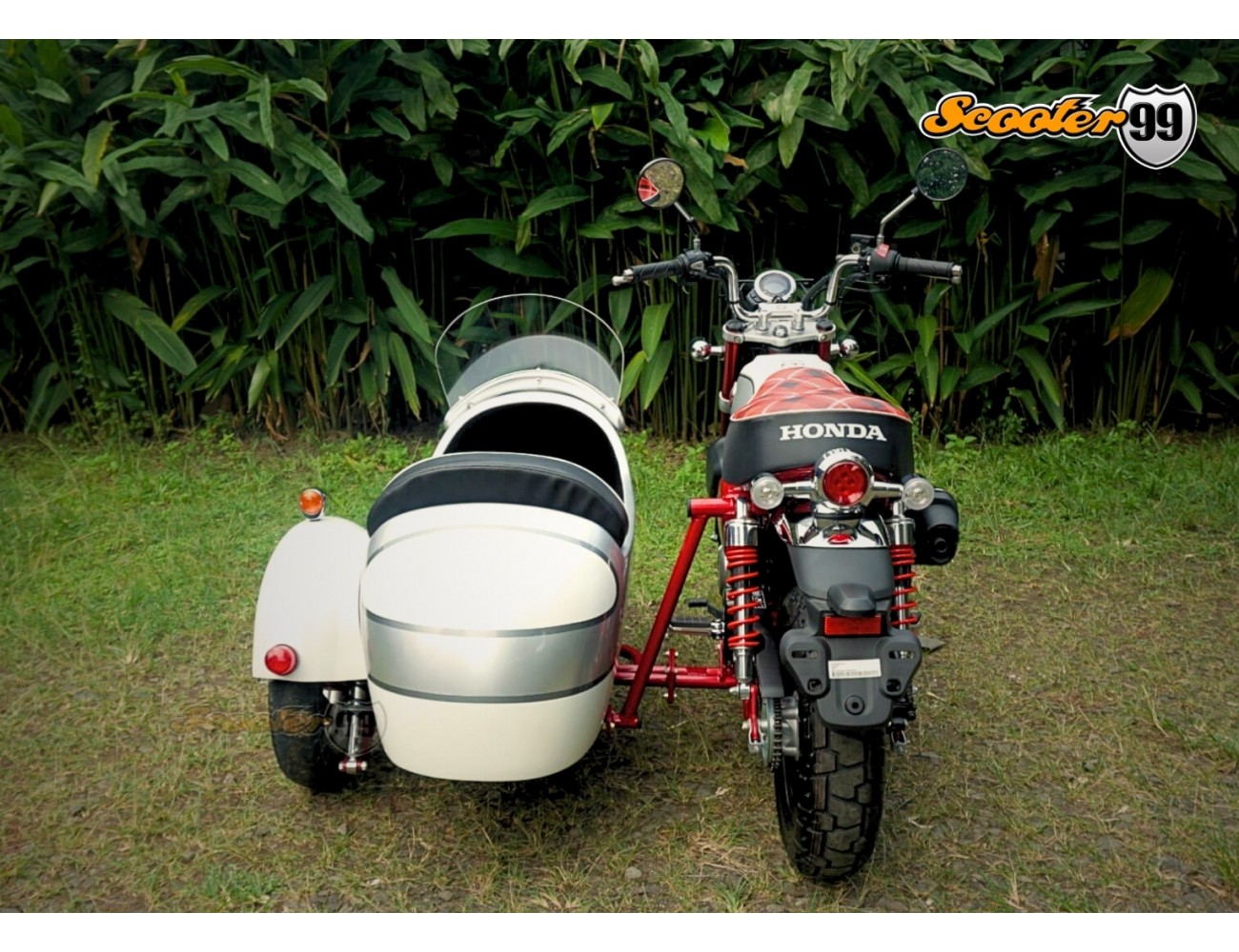 Sidecar Kit for Honda Monkey – Retro Sport Edition by Scooter99
