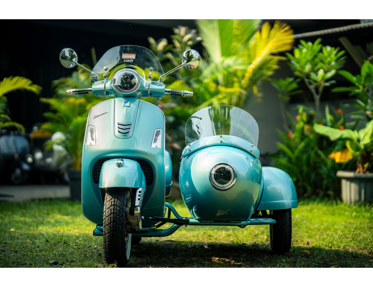 Vespa GTS Sidecar – Handcrafted Fiberglass Design | Scooter99
