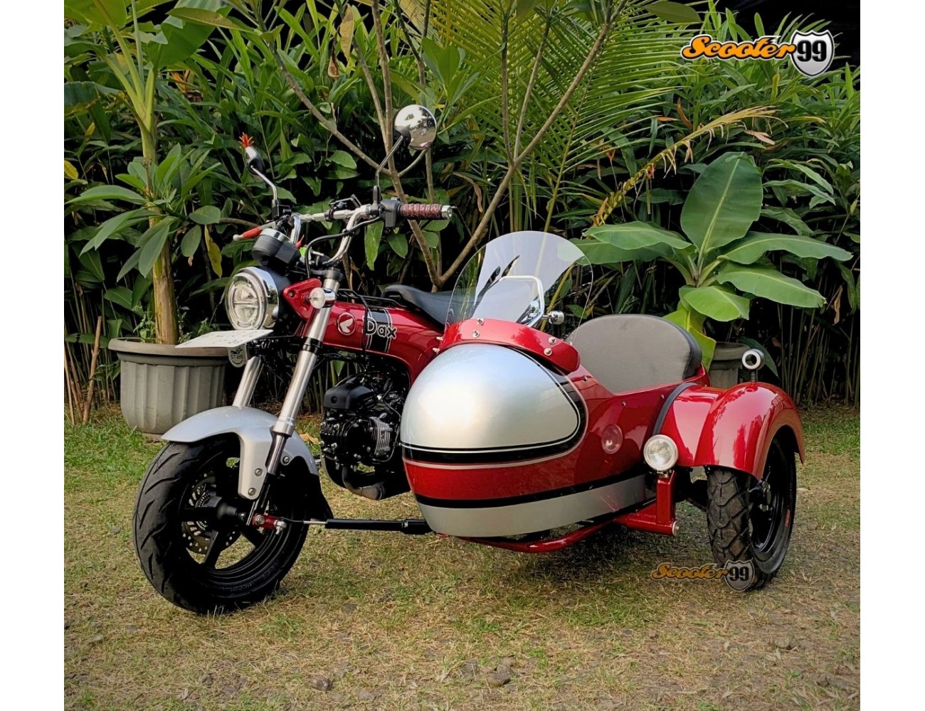Handcrafted sidecar kit for Honda Monkey 125 & Dax ST125. Red & silver ...
